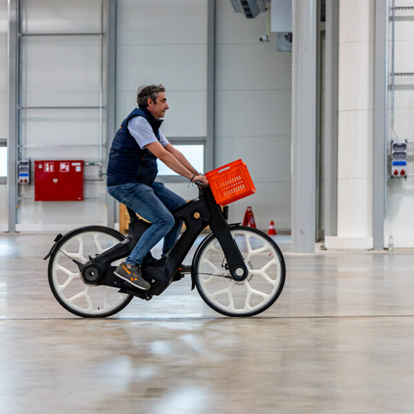 Recycled plastic bikes for sustainable mobility | The bike